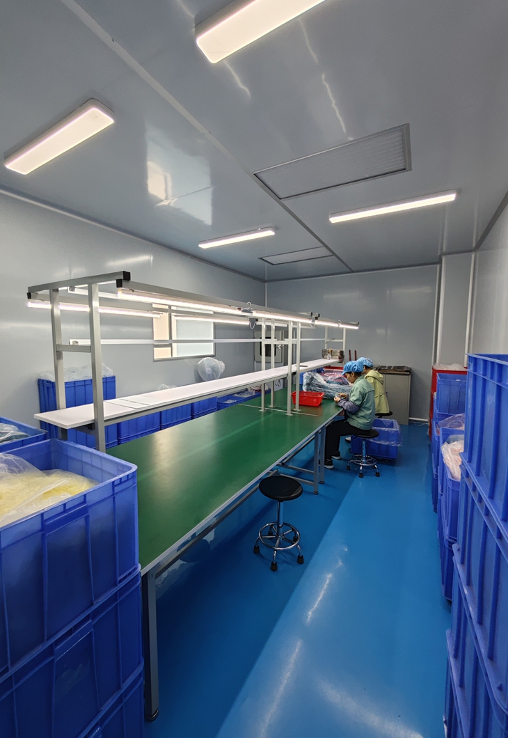 请登录后台后到SEO选项里设置网页标题