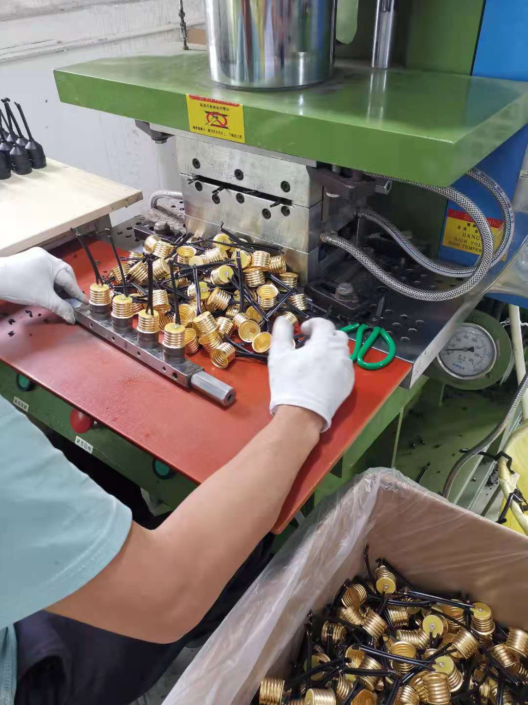 UL In-Line Female Slide plugs for SPT-2